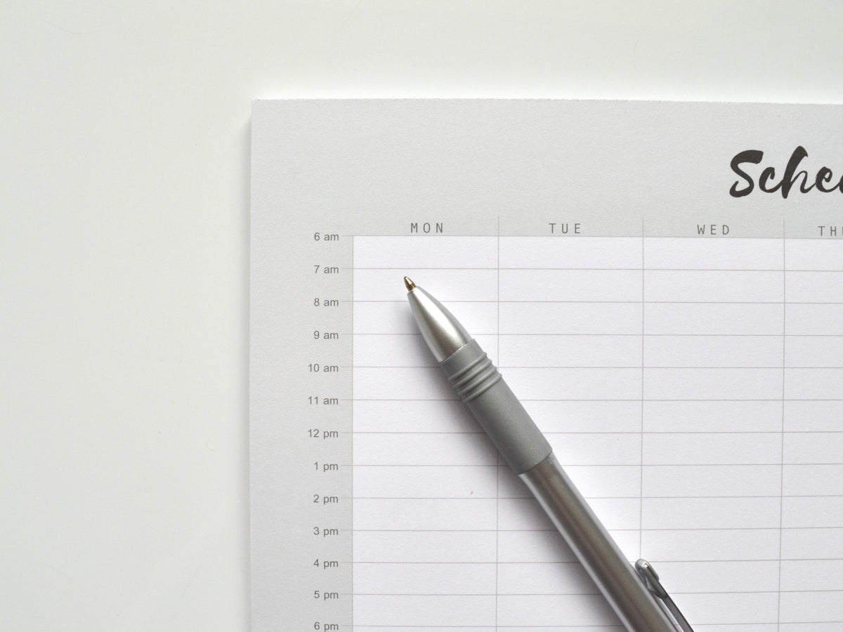 Monstera A4 Weekly Schedule Desk Pad